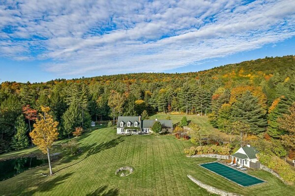Pond, Pool, Mountain Views | Au Bout Du Chemin - Hanover