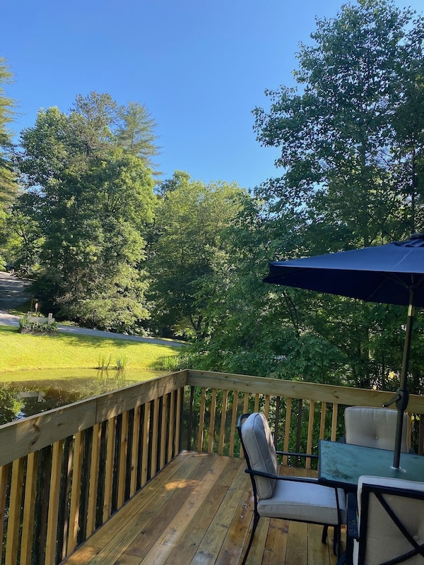 Sapphire Nc Cozy 3-bedroom 2-bath Condo W Fireplace And Amenities - Sapphire, NC