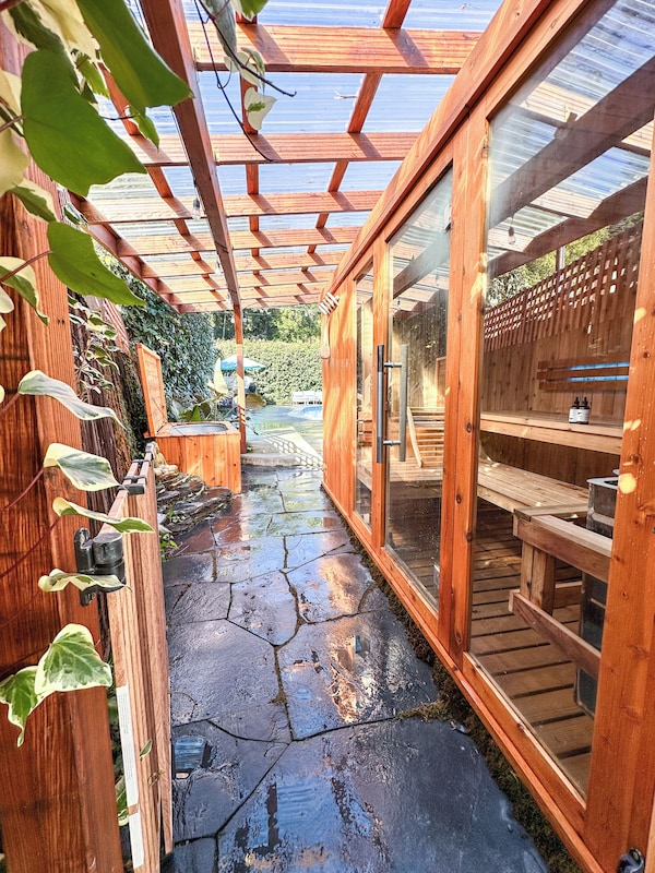 Pineapple Resort- Private Spa, Comforts Of Home - Richardson Grove State Park, Garberville