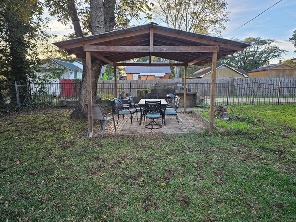 Charming Family Retreat - Greenwood, MS