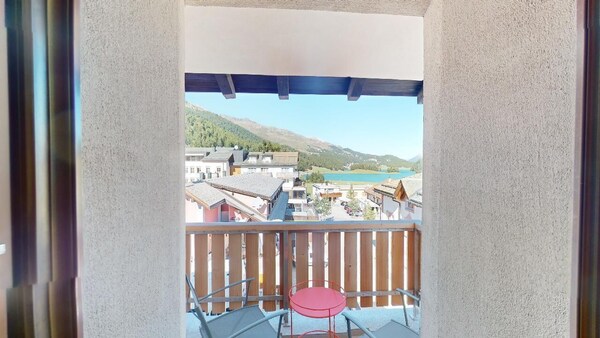 Apartment Arsa 28 - Stylish Apartment With Lake View In Silvaplana - Saint-Moritz