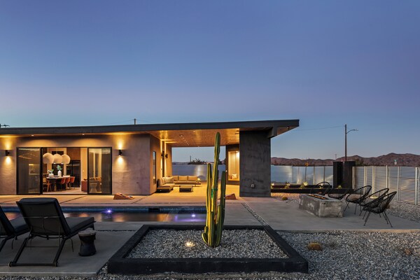 Free Bird Jt | Pool, Hot Tub & Pickleball - Twentynine Palms, CA