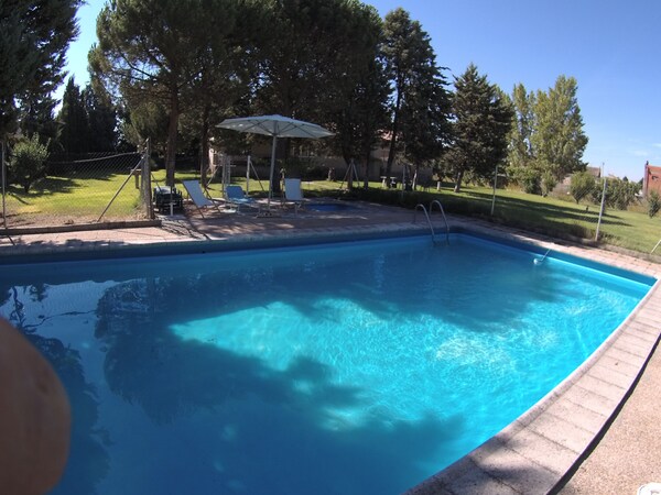 Maison De Vacances 'La Casa De Arroyo' Avec Piscine Privée Et Terrasse Privée - Cuéllar