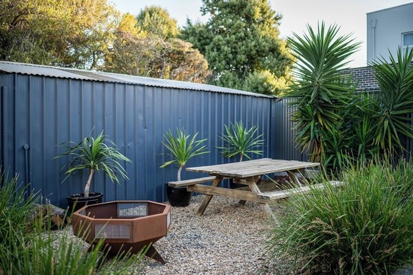 Driftwood Beach House A Cosy Coastal Cottage - Adelaide