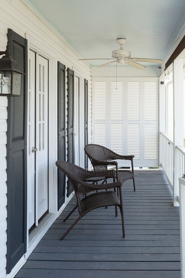 Pass Christian Waterfront Retreat: Perfect For Relaxation & Outdoor Fun - Pass Christian, MS
