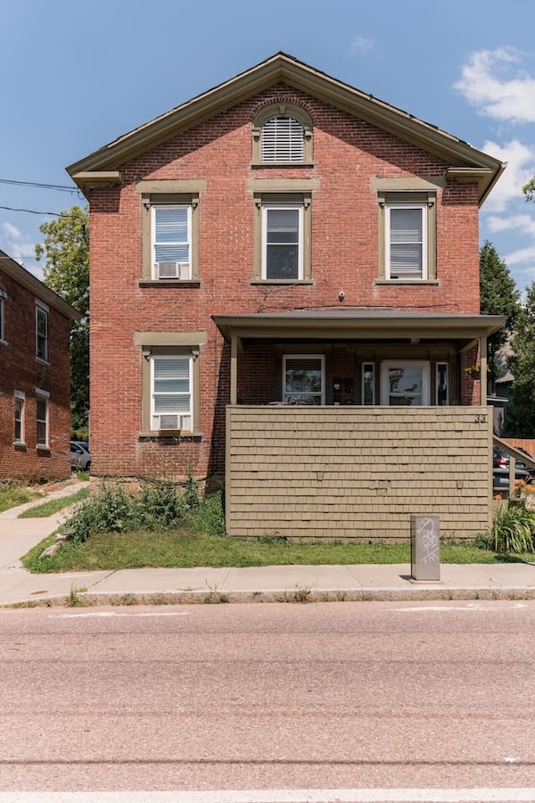 Cute Apartment In The Heart Of Winooski - Burlington