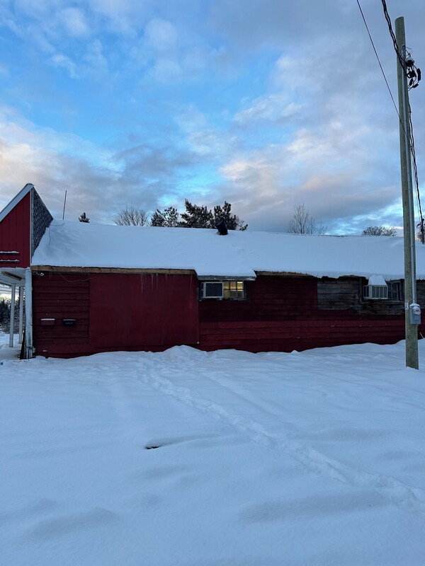Thessalon Farm House \N\n4 Bedroom House With Wifi Ac Infinity Opportunity - Ontario
