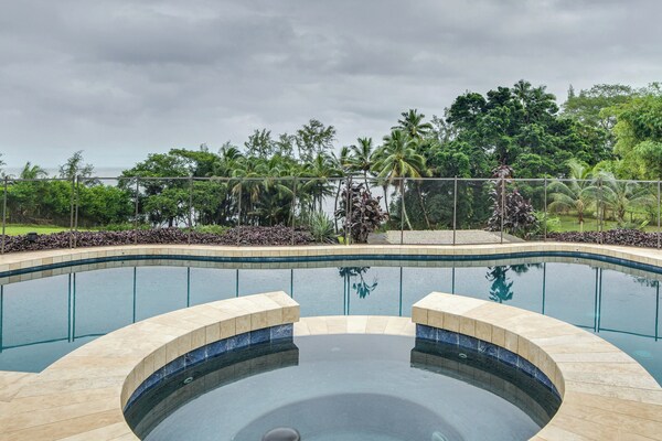 Oceanfront Home W/ Pool, Gazebo Access In Papaikou - Hilo, HI