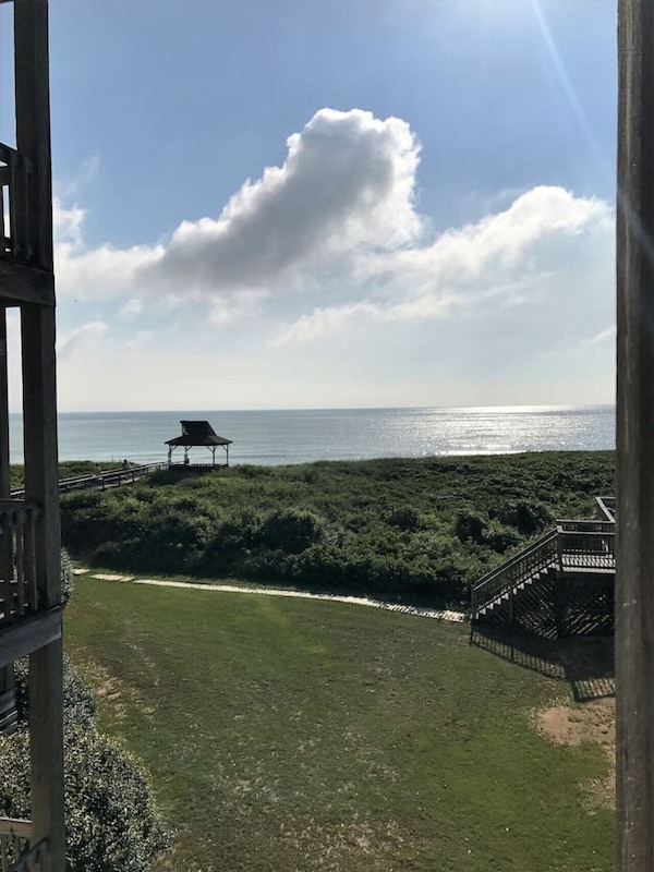 Oceanfront Sunsational Setting2 In Heart Of Duck - Duck, NC