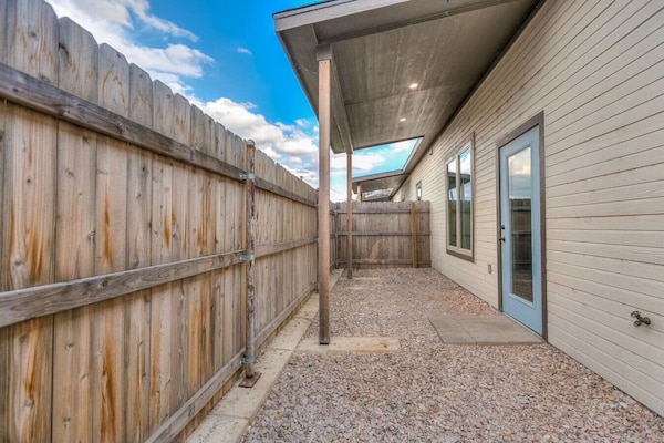 Holiday Haven W/ 3 Br & 2 Ba/new - San Angelo, TX