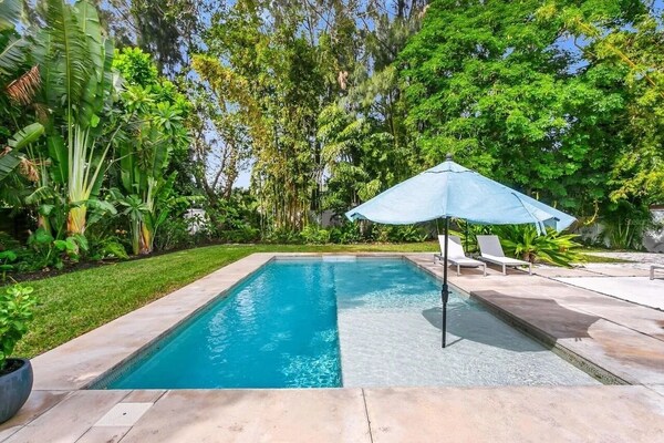 Siesta Home, A Serene Retreat - サラソータ, FL