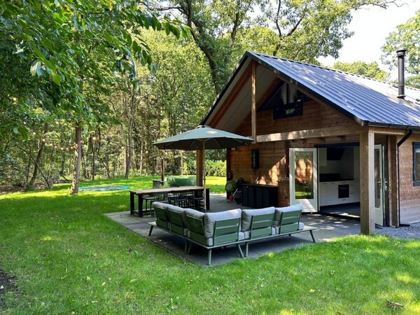 Cosy Wooden House With Hot Tub In Forest - Amersfoort