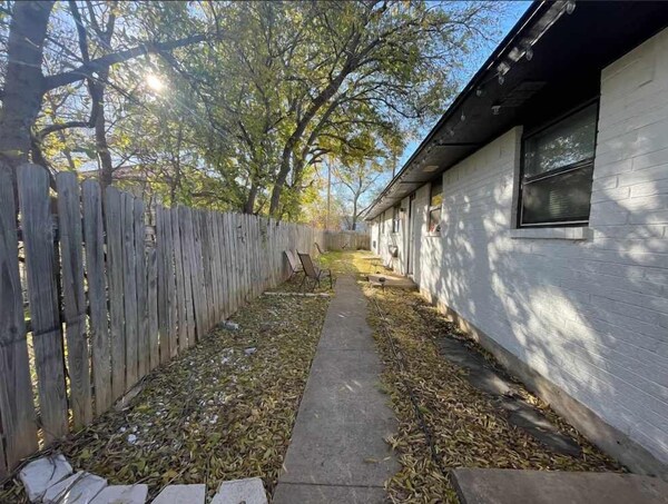 Charming 2-bedroom, 1-bath Home Close To Downtown - Comanche Nation Casino