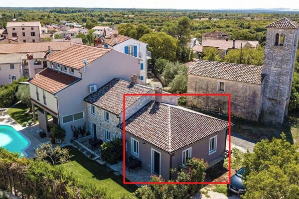 Charming Apartment With Pool And Garden - Bale