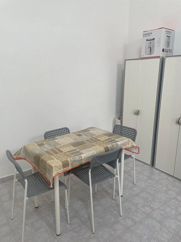 Cozy Apartment In The Historic Center Of Naples - Nápoles