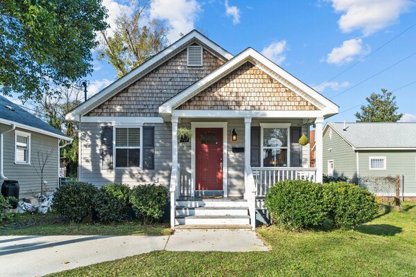 Tilly's Cottage - Fully Fenced-in Yard With Stocked Coffee Bar - Wilmington, NC