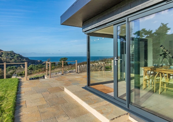 Drummetts - Six Bedroom House, Sleeps 12 - Croyde