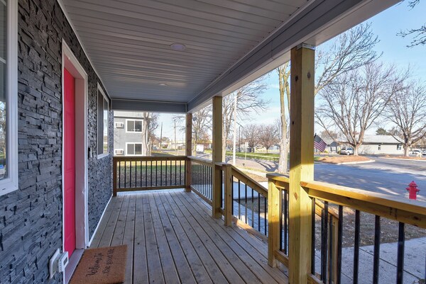Welcome To...the Good Life, 4 Bed 2 Bath House Located In The Heart Of Lincoln - James Arthur Vineyards, Raymond