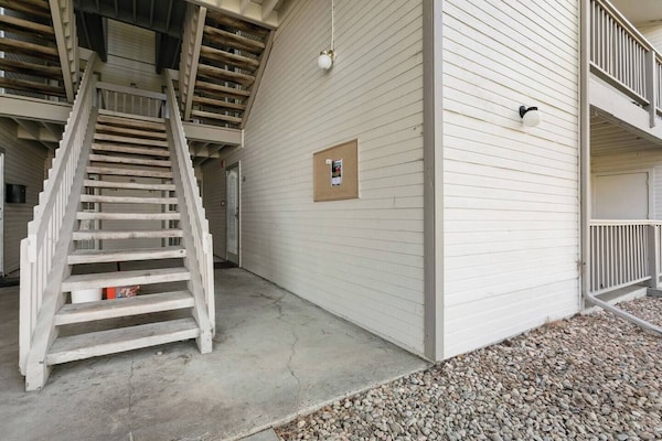 High-end Condo Across From Major Recreation Trail - Westminster, CO