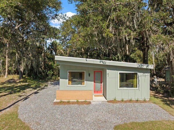 *New* 2 Homes! 1 Mi To Dt, Walk To Historic St. Augustine, Pool Table, 4 Br/3ba, 2 King Beds - St. Augustine, FL
