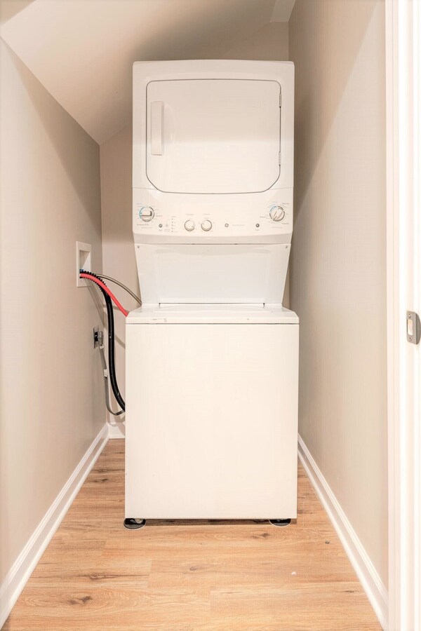 Guesthouse 3 Bedroom Suite In Overland Park - Shawnee, KS