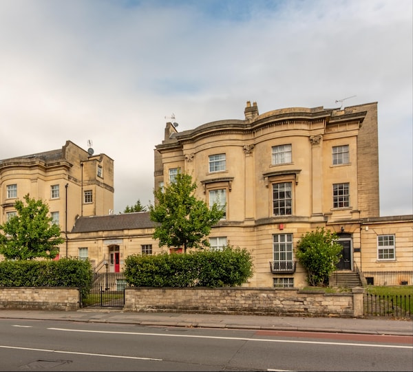 Central | Free Secure Parking | Relocating Families - Reading