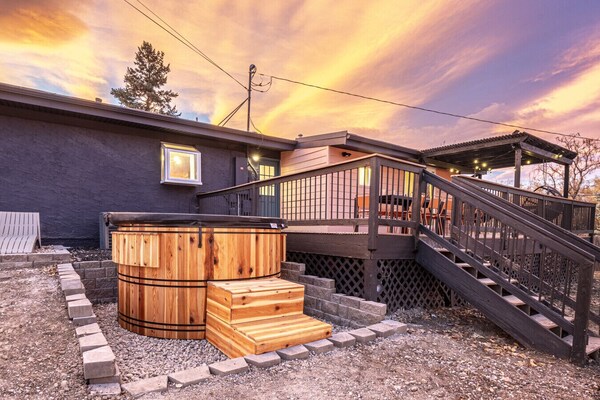 Family, Group & Pet Friendly | Hot Tub | Game Room - Morrison, CO