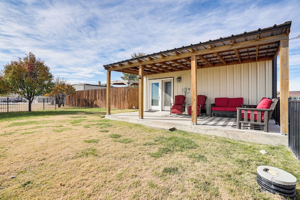 Fenced Yard: Modern Barndominium In Amarillo! - Amarillo, TX