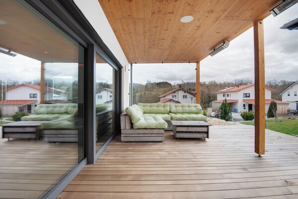 Ferienhaus 'Bayerwald Refugium' Mit Bergblick, Privater Terrasse Und Wi-fi - Neukirchen