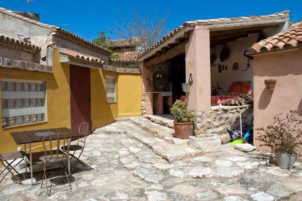 Casa Di Campagna 'Jara' Con Terrazza Privata, Giardino Privato E Wi-fi - Aragona