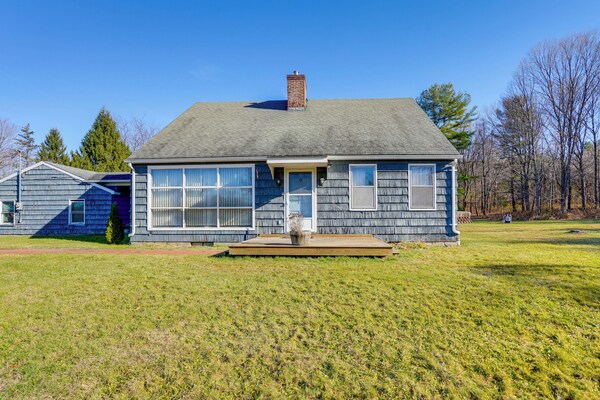 Quiet Country Living: Farmhouse Apt Near Hudson! - Hudson Valley, NY