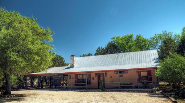 Happy Trails - Home In Concan, Texas - Concan