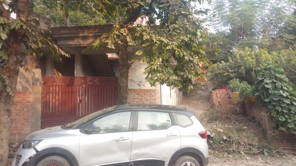 Divine Riverside Retreat: Rooms With Ganga Views - Prayagraj