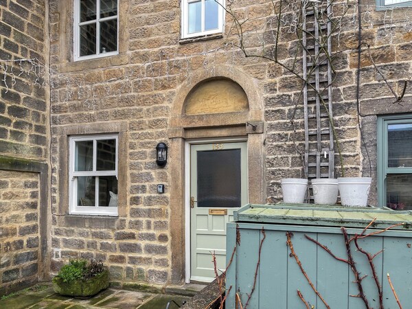 2 Bedroom Accommodation In Addingham, Near Ilkley - Ilkley