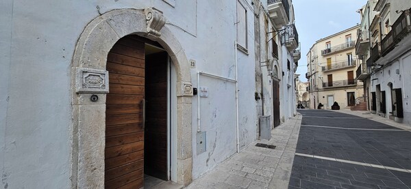 Mikhael Apartment 50 Meters From The Basilica Of St. Michael - Mattinata
