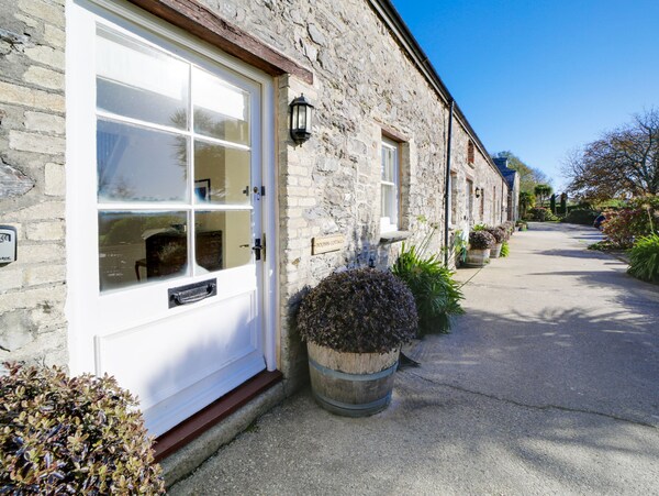 Dolphin Cottage - A Charming Grade Ii Listed Barn Conversion In Charlestown - St Austell