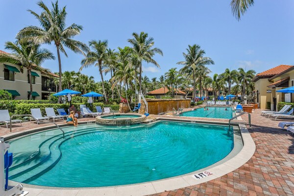 Lazy River, 4 Pools, 5th Ave Resort, Your Personal Oasis, Walk To 5th Ave Shops - Naples, FL
