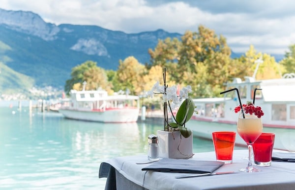 Paradise Sauna Face Au Château - Lac d'Annecy