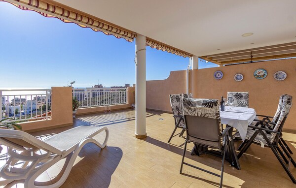 Amazing Apartment In Santa Pola - Santa Pola