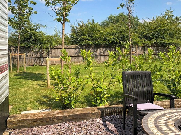 1 Bedroom Accommodation In Colchester - 에식스