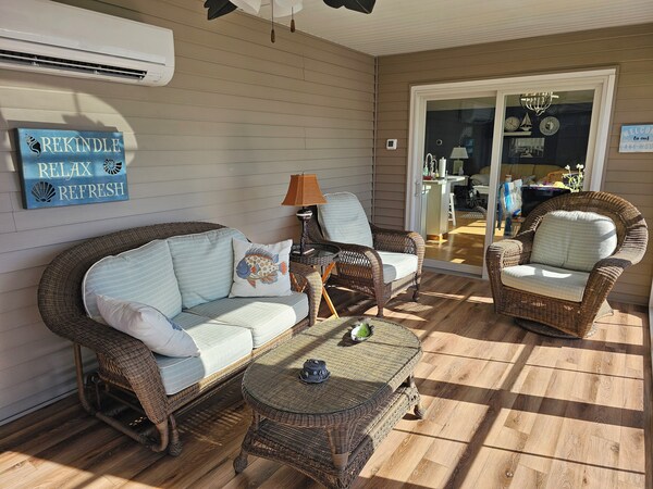 All-sports Lakefront, Pier/slip, Kayaks, 3bd/2.5ba, Sleeps 10 - Ligonier, IN