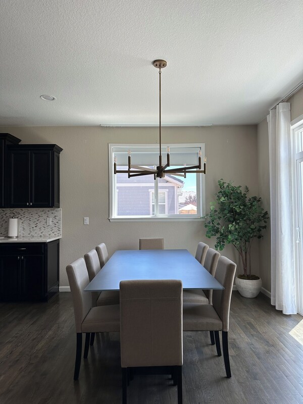 Modern Oasis/family Friendly/hot Tub/spacious - Denver, CO