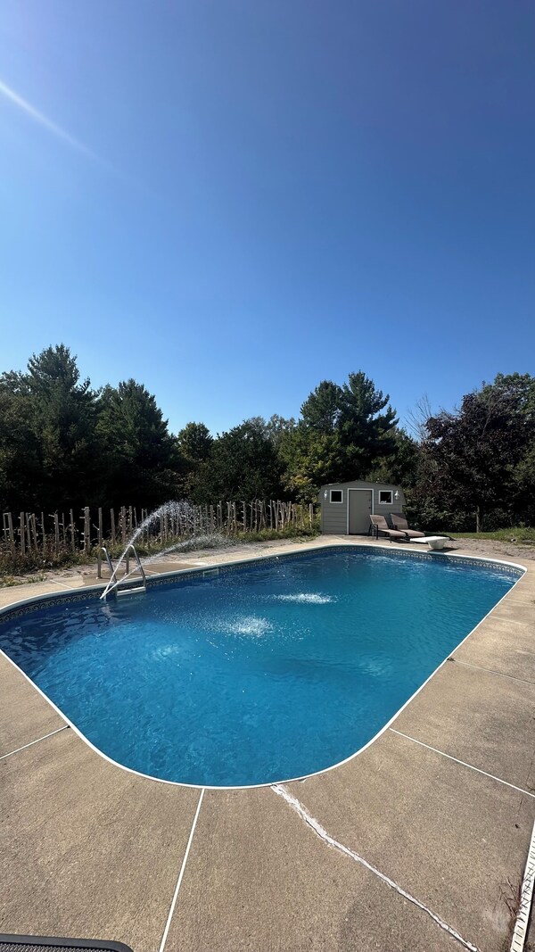 Hilltop Retreat With Panoramic Views  Close To Ski Resorts & Golf - Uxbridge, ON, Canada