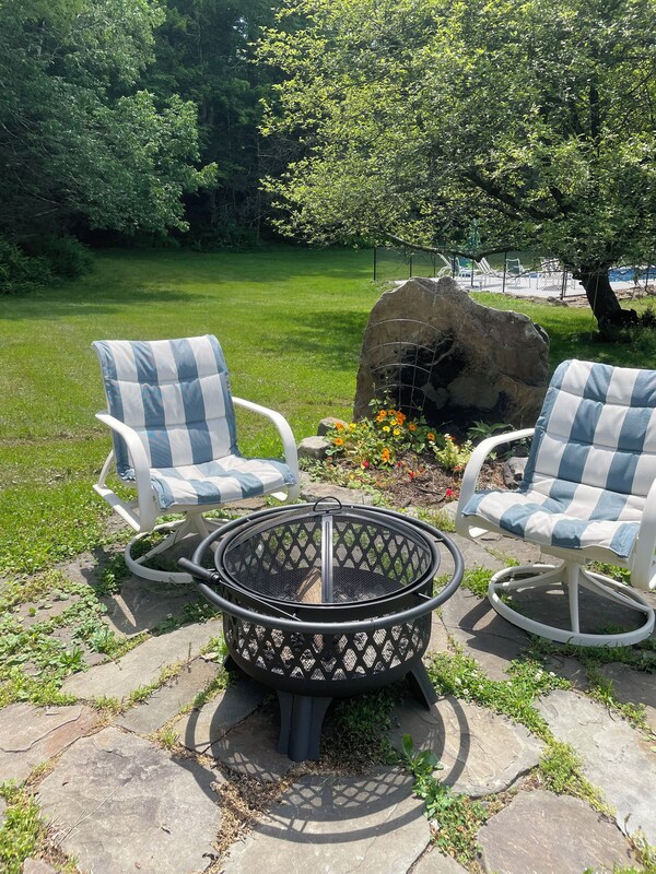 In-ground Pool & Firepit, Sleeps 10, By Lake Wallenpaupack - Fairview Lake, PA