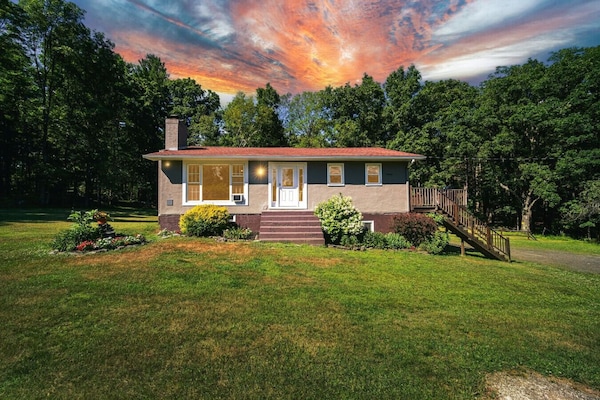 2br Catskills Retreat | Hot Tub | Pool | Fire Pit - 克洪克森