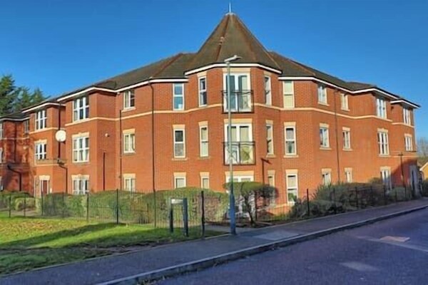 Central Chelmsford / A12 / Sleeps 7 / Free Parking / Ensuite - Chelmsford