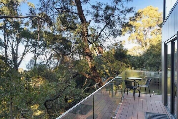"The Tree House Hobart" -10kms To Cbd-sleeps 8. - 