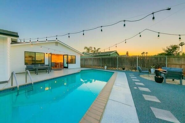 *Private Poolside Oasis* | 15 Min To Everything! - San Diego, CA