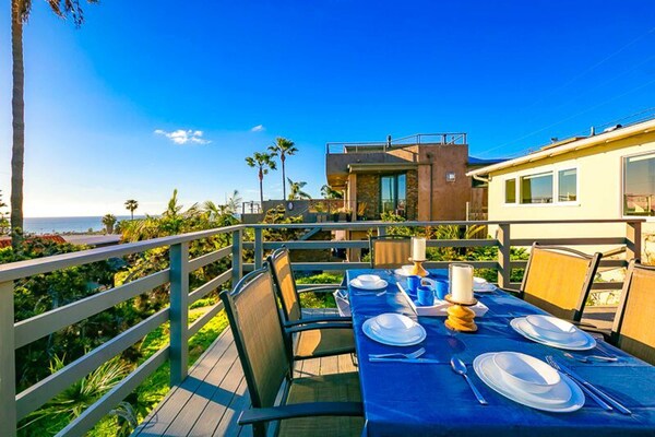 Ocean Views! Walk To The Beach With King Suite - Encinitas, CA