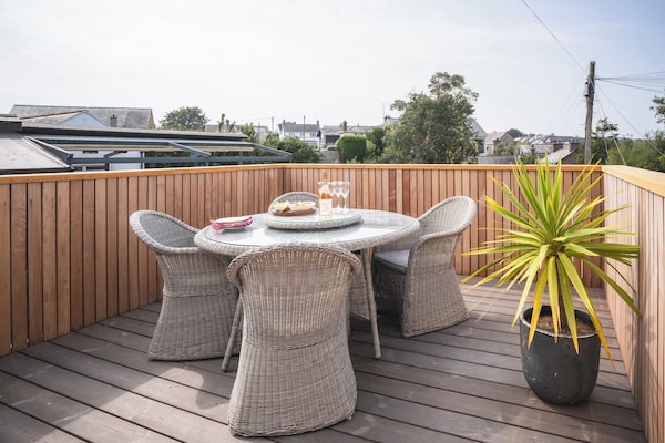 Hoheck, Pet Friendly, With A Garden In Abersoch - Abersoch